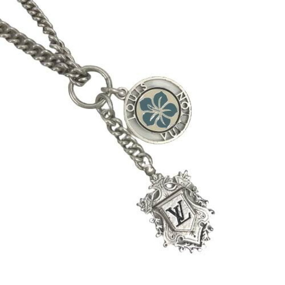 Louis Vuitton | Bags | Louis Vuitton Pandantif Victoria Necklace ...